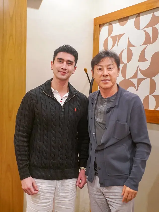 Verrell Bramasta Pamer Potret Makan Malam Bareng Shin Tae-Yong, Hangat ...