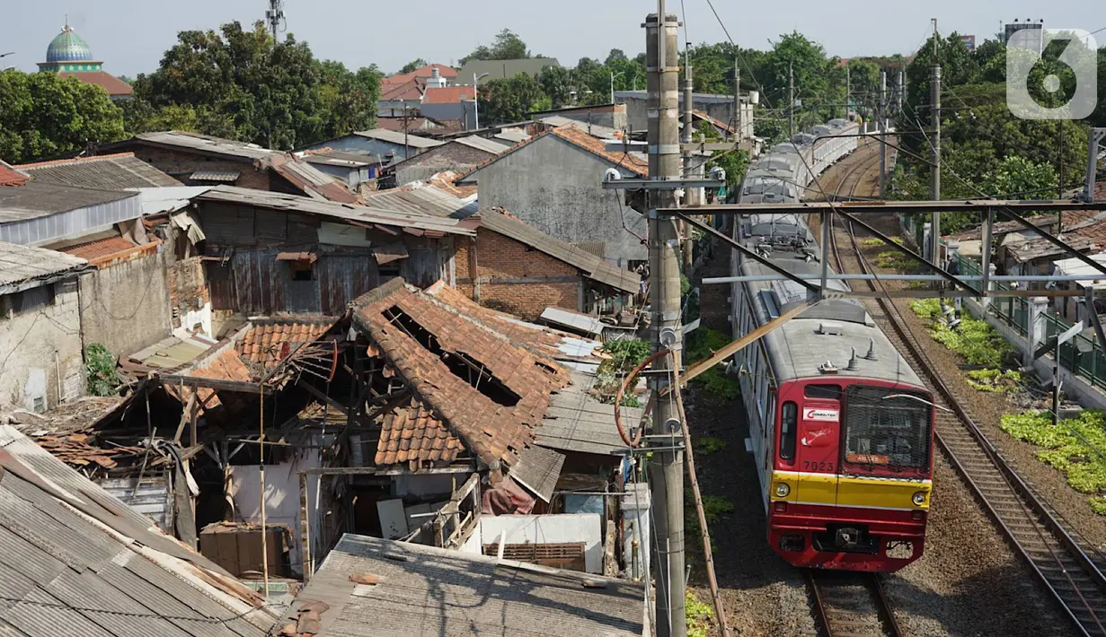 FOTO: Bantaran Rel Kawasan Lenteng Agung dan Tebet Akan Ditata - Foto ...