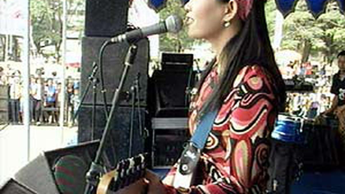 Nilai Tambah Ratna Listy - ShowBiz Liputan6.com