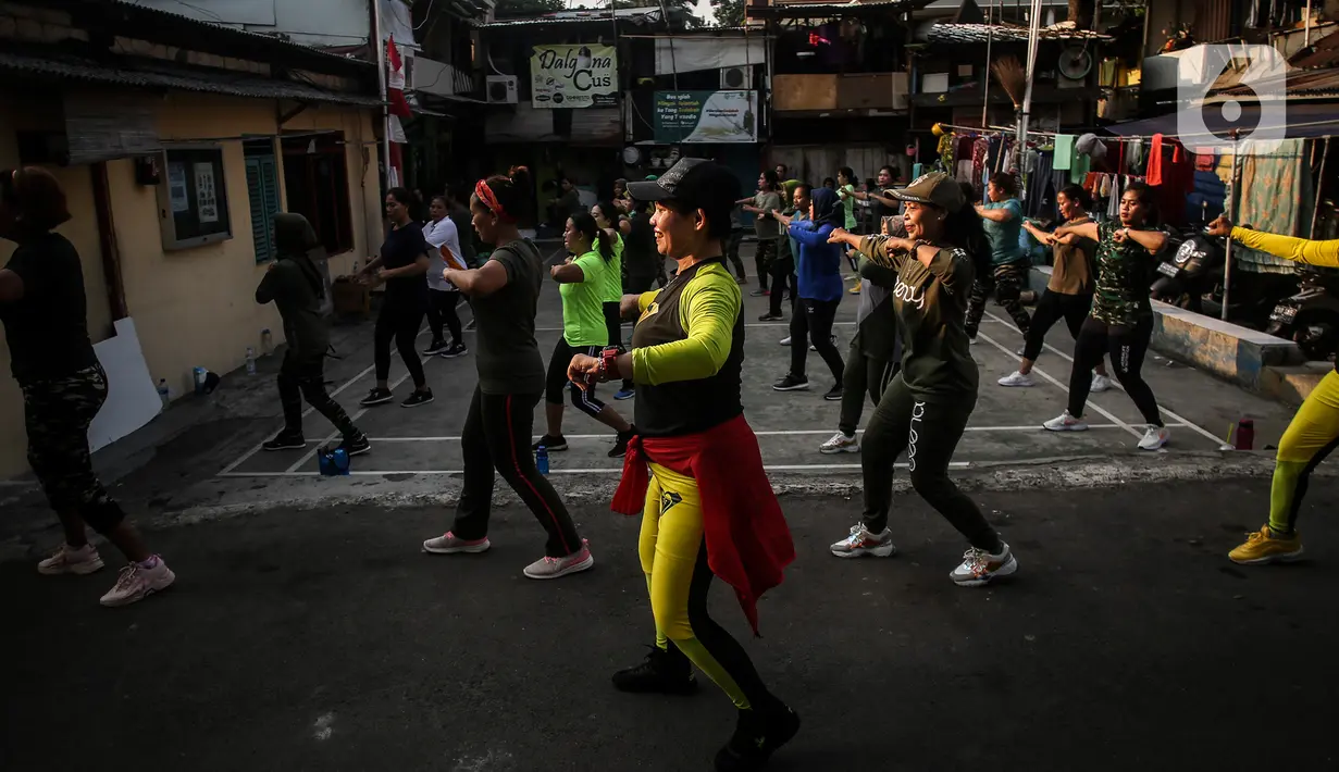 FOTO: Senam Bersama untuk Kesehatan Tubuh - Foto Liputan6.com