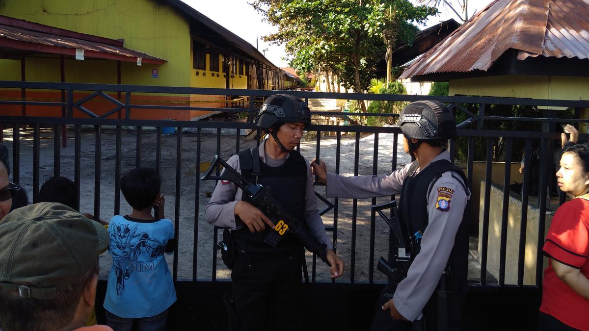 Siaga I Kebakaran Sekolah di Palangka Raya - Regional Liputan6.com