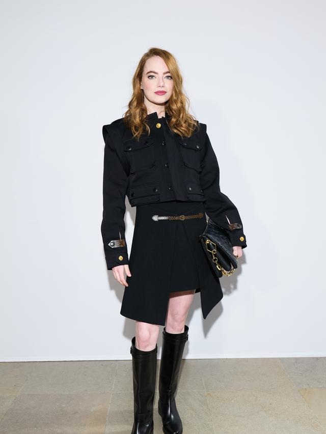 10 Seleb Hollywood Ini Ogah Main Sosmed, Ada Brad Pitt dan Emma Stone