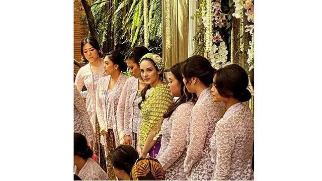 6 Momen Siraman Chelsea Islan Jelang Pernikahan, Penuh Haru Bahagia - Hot Liputan6.com