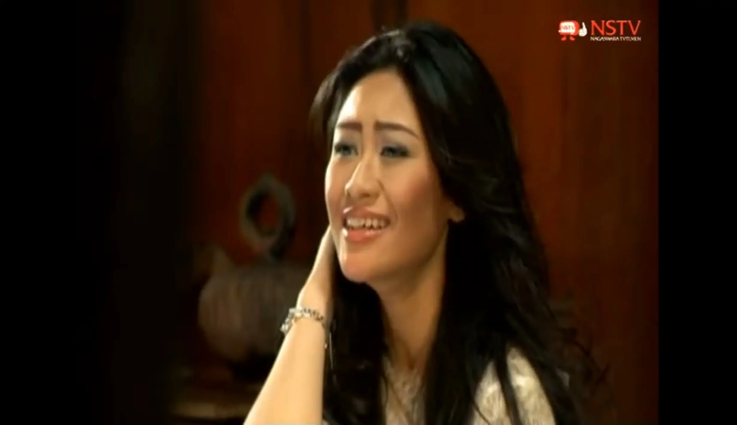 Beda Banget, 6 Potret Lawas Poppy Capella sebelum Era Miss Universe ...