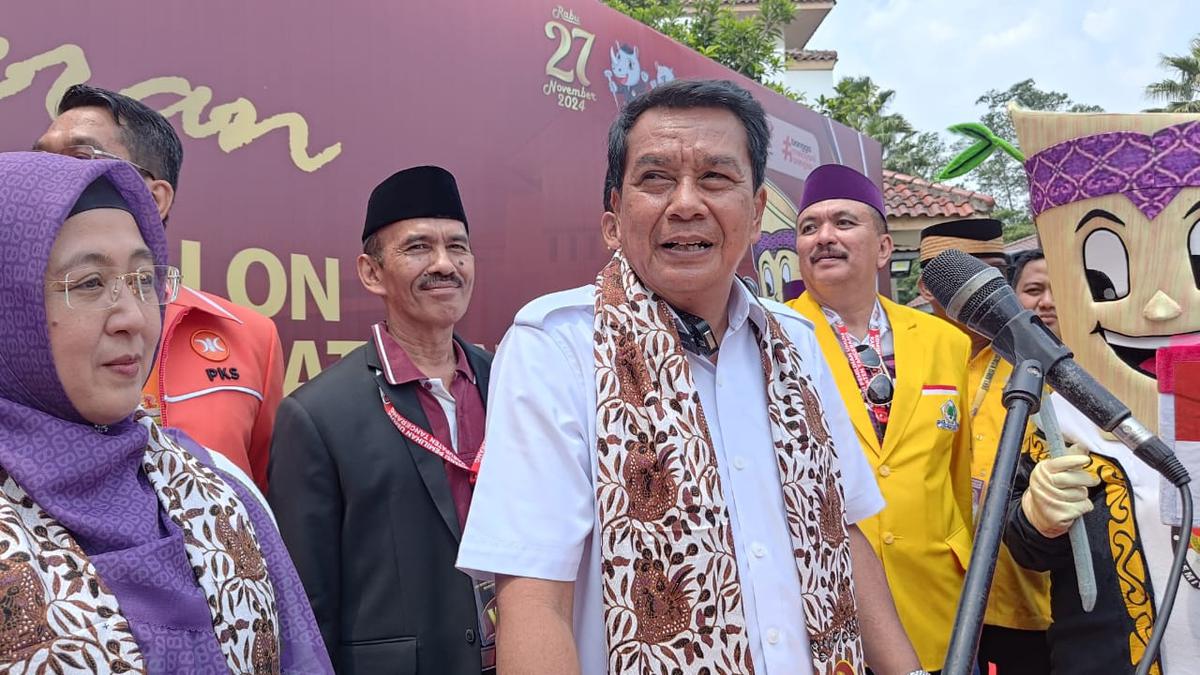 Koalisi KIM Plus Antarkan Maesyal - Intan ke KPU Kabupaten Tangerang