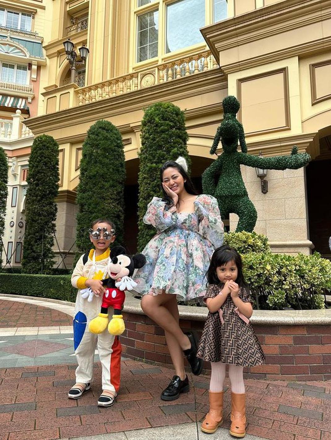 Potret Rachel Vennya Liburan di Jepang, Bareng Xabiru dan Chava di ...