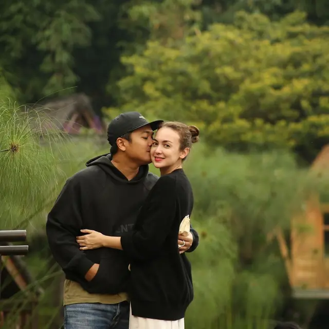 6 Artis Wanita Blasteran Ini Menikah dengan Pria Asli Indonesia, Harmonis - Hot Liputan6.com