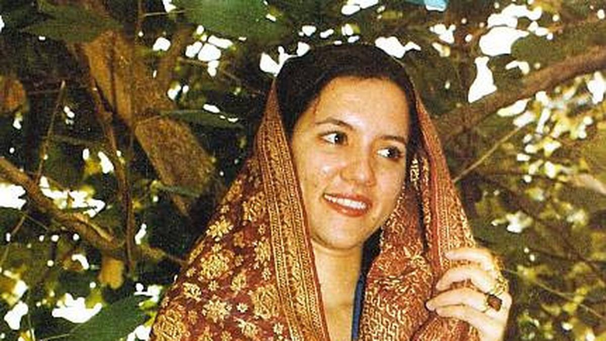 Bukan dari Indonesia, UNESCO Akui Songket Malaysia Jadi Warisan Tak Benda - Global Liputan6.com