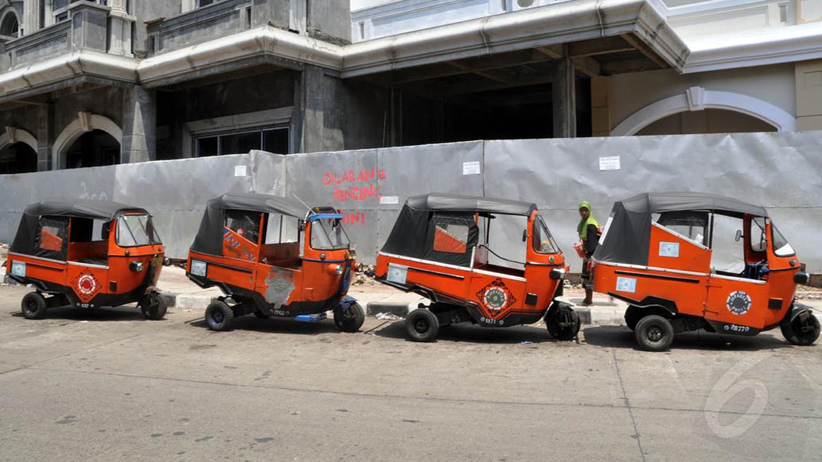 Punah 2016, Ini Cerita si Bajaj Merah - Otomotif Liputan6.com