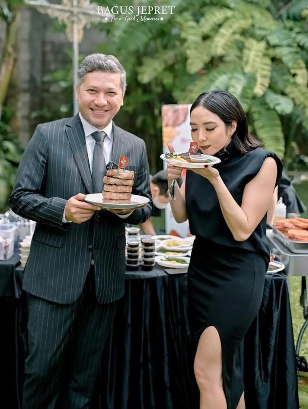 6 Potret Kompak Gading, Gisel dan Gempi Berdandan ala Wednesday Addams dengan Outfit Serba Hitam ...