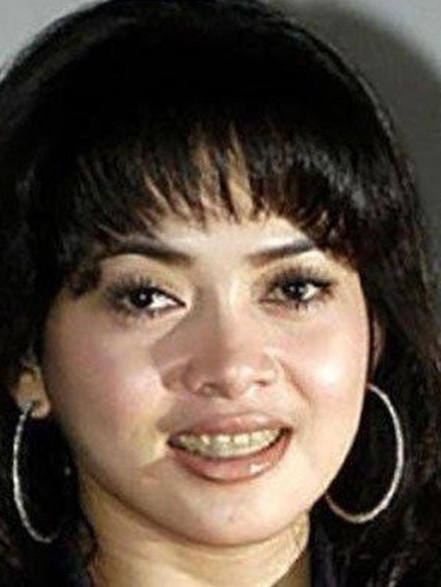 7 Transformasi Syahrini dari Siswa SMA Hingga Kini Jadi Selebritas Hits