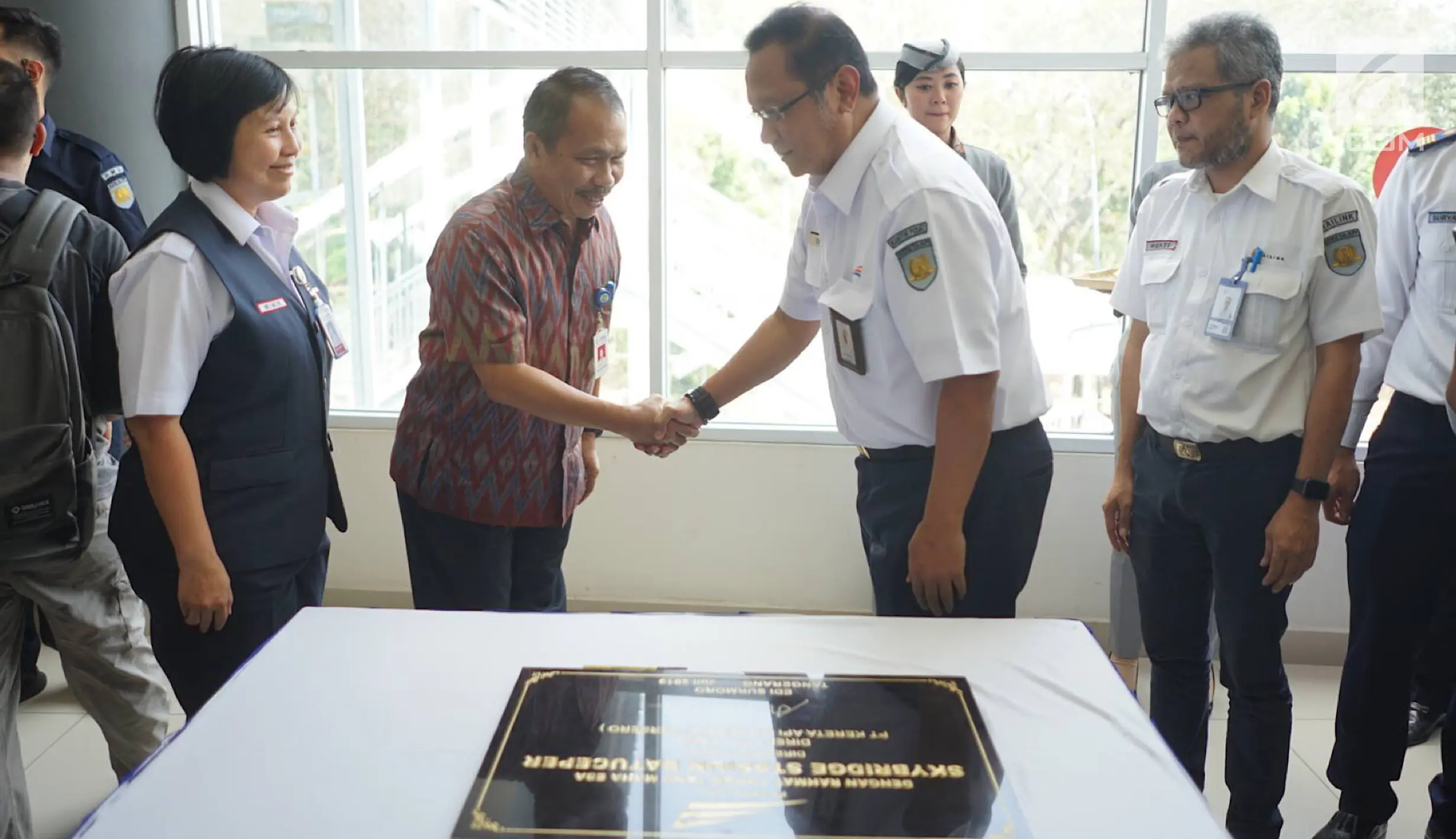 FOTO: KAI Resmikan Fasilitas Skybridge Stasiun Batu Ceper - Foto ...