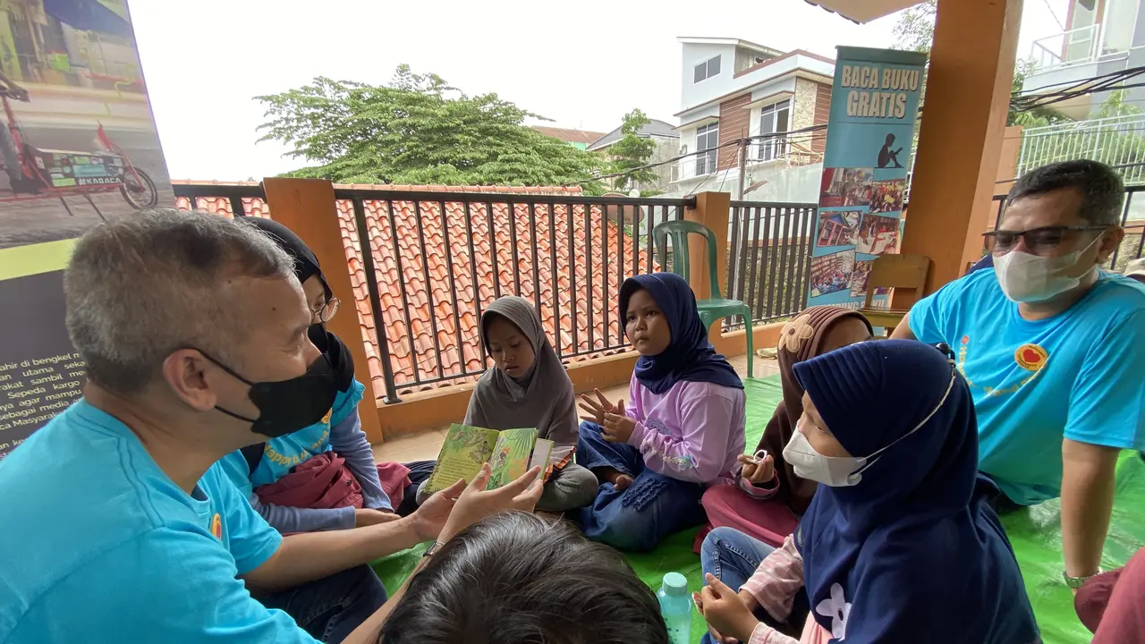 Bergandeng Tangan dalam Upaya Meningkatkan Literasi Anak Indonesia ...