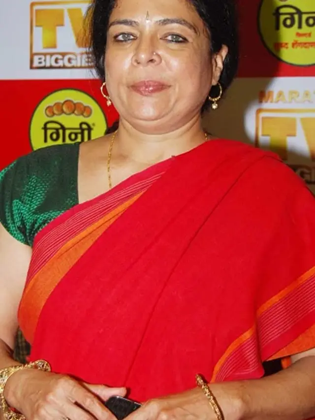 Mengenang Reema Lagoo, Pemeran Mamta di Film Hum Saath Saath Hain - On ...