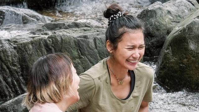 5 Potret Indah Permatasari Saat Trekking, Cantik Natural dengan Gaya ...