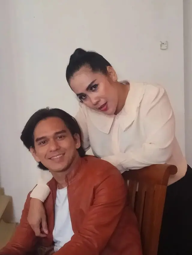 7 Potret Rangga Azof dengan Pemain Buku Harian Seorang Istri, Curi ...