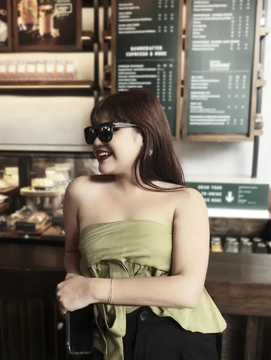 Lama Tak Tersorot, Potret Terbaru Mytha Lestari Mamamia yang Kini Sudah Jadi Ibu - Foto Liputan6.com