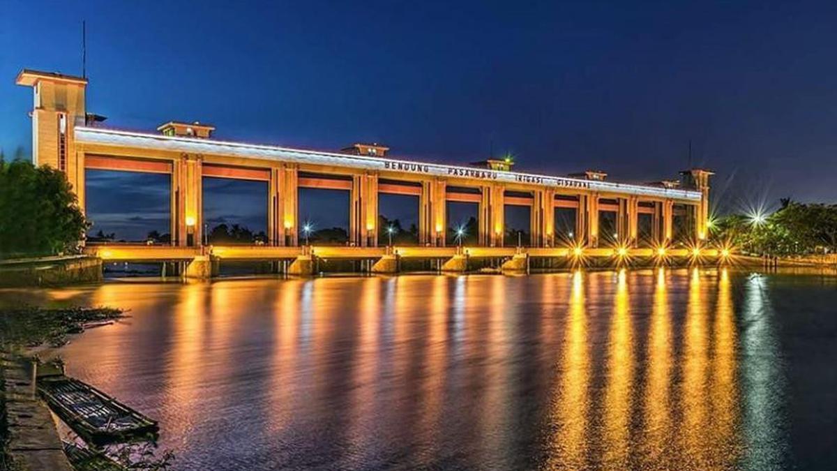 Bendungan Pintu Air Sepuluh, Destinasi Wisata yang Wajib Dikunjungi di ...