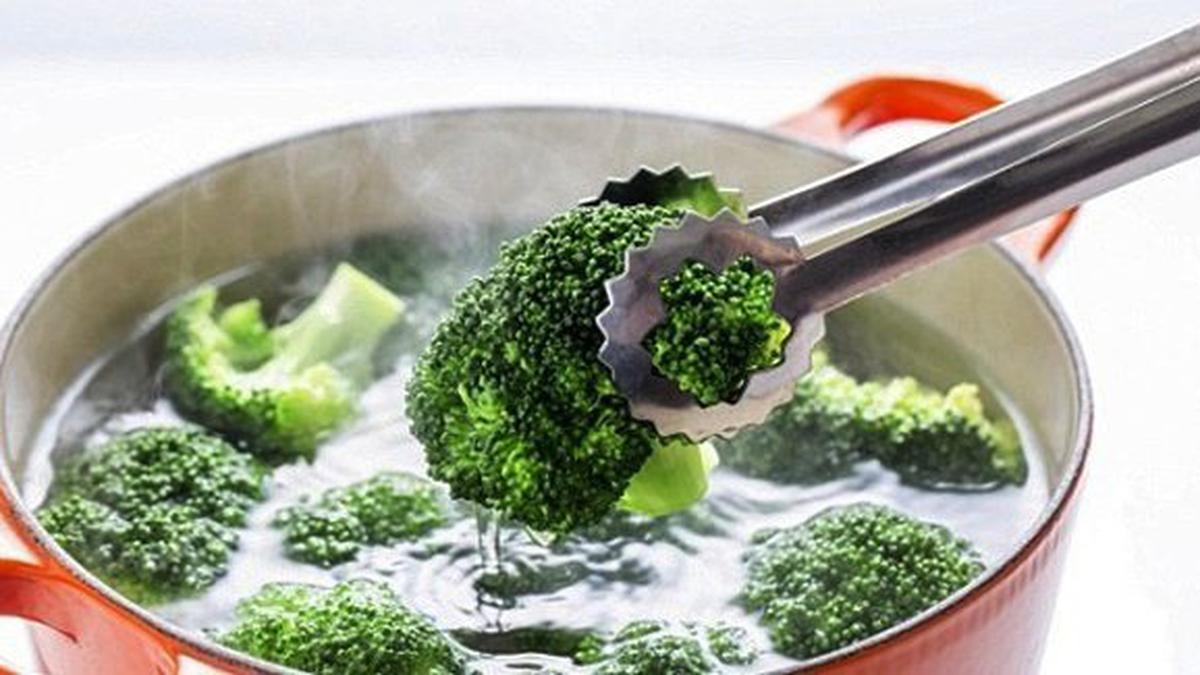 Tips Cara Rebus Sayur Agar Tetap Hijau dan Tak Lembek