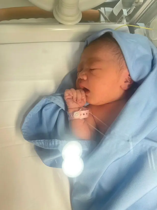 Potret Anak Pertama Pasangan Valencia Tanoe dan Kevin Sanjaya, Diberi ...