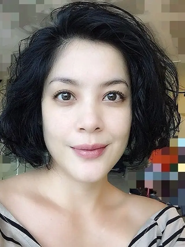 10 Potret Lulu Tobing dengan Gaya Rambut Pendek, Dipuji Makin Awet Muda ...