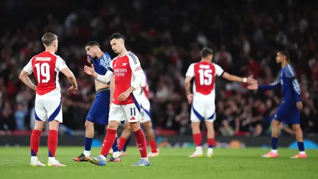 Tifo Fans Arsenal saat Menjamu PSG di Semifinal Liga Champions 2024/ ...