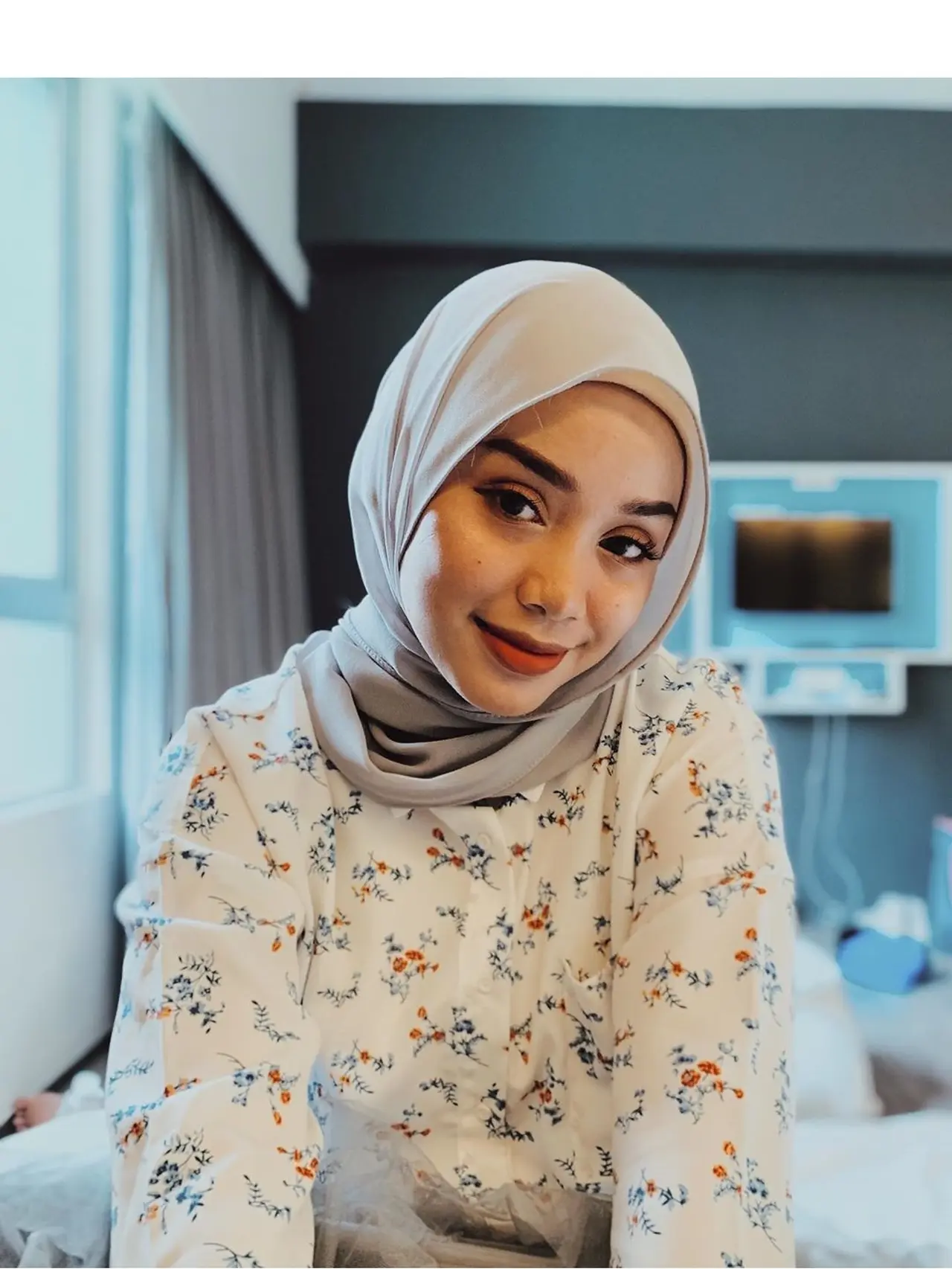 7 Gaya Bunga, Rapper Berhijab Asal Malaysia yang Cantik Memesona - Hot ...