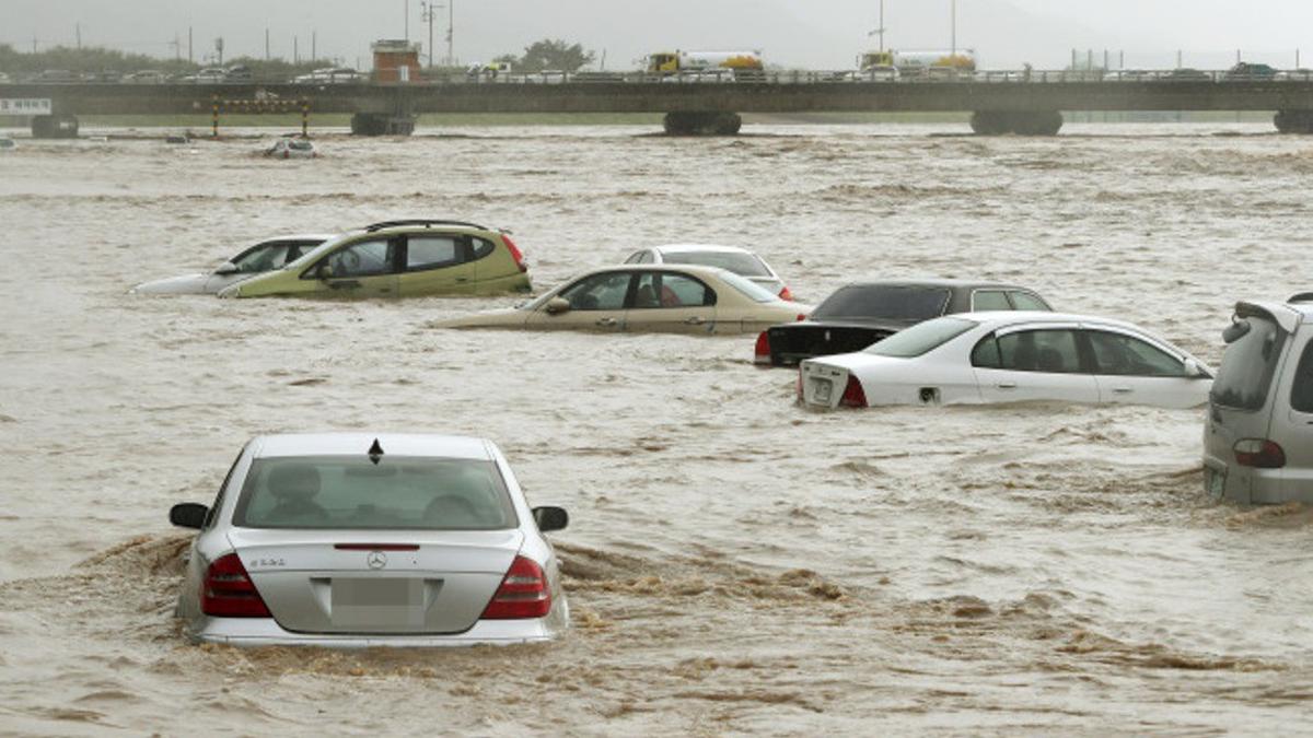 Mirip Dampak Tsunami, Begini Situasi Busan Pasca-Topan Chaba - Global ...