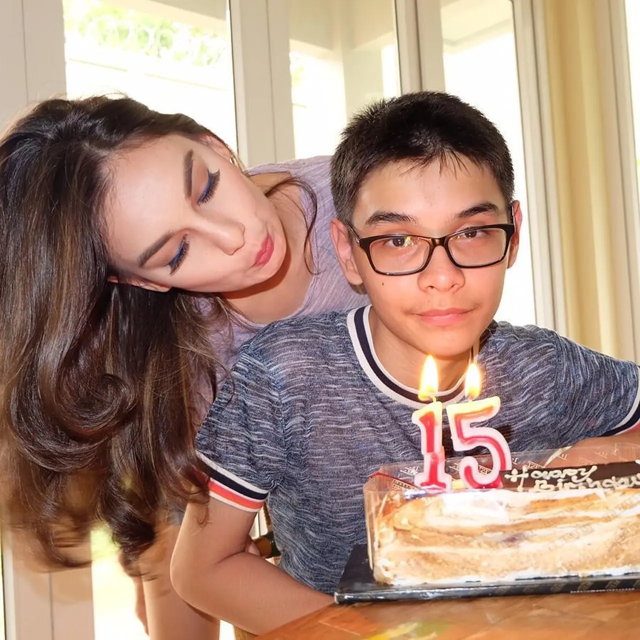 6 Potret Lawas Sean Ivan Adik Irish Bella, Dipuji Tampan Sedari Dulu ...