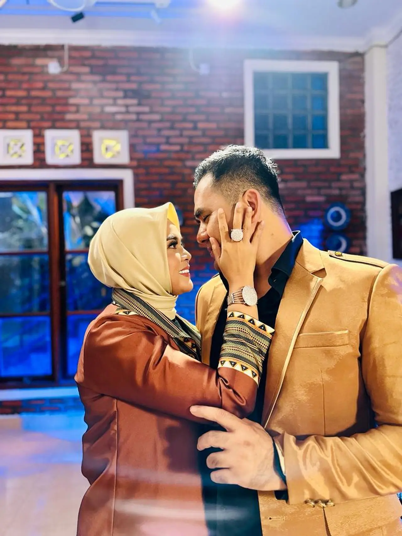 Saipul Jamil Bicara Hati ke Hati dengan Neng Dessy, Bahas Repotnya Mencari Cinta Yang Bikin ...