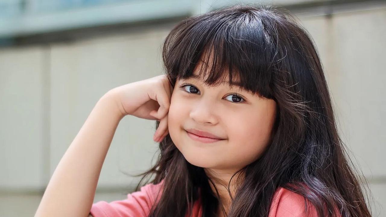 6 Potret Graciella Abigail, Pemeran Kartika kecil di Film Miracle in ...