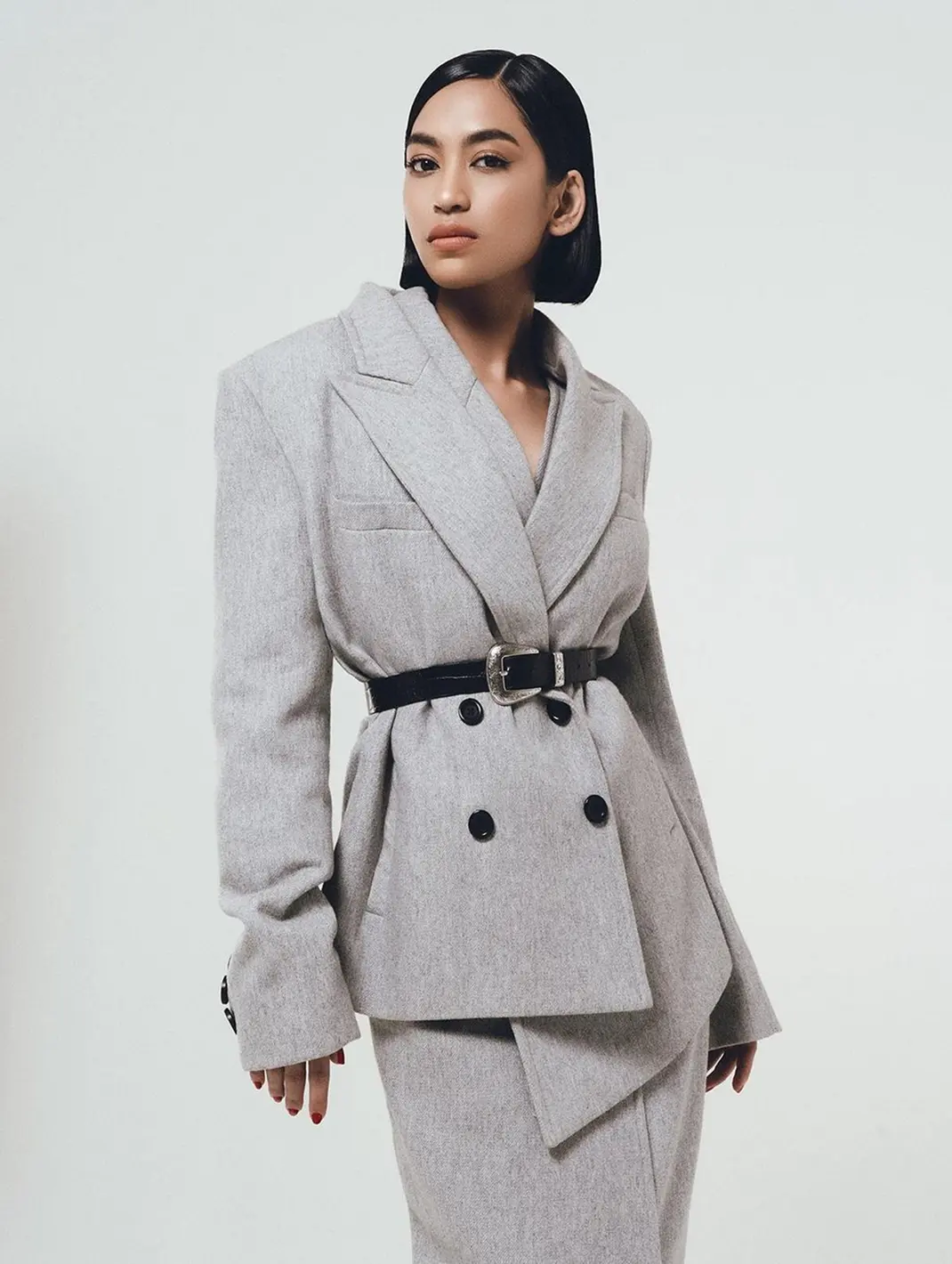 Potret Taskya Namya Pakai Jas Ini Terlihat Elegan, Menawan - Foto ...