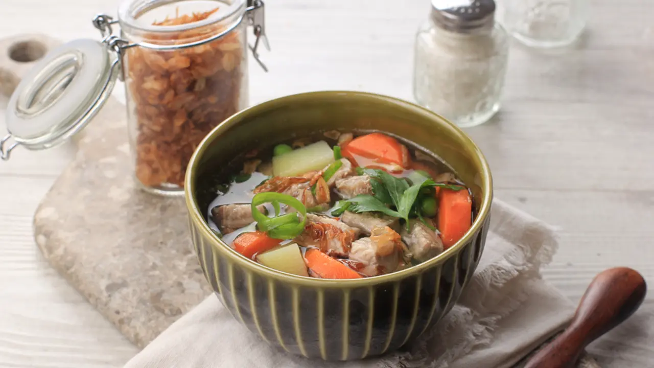 7 Resep Sayur Bening yang Cocok untuk Menu Makan Siang - Food Fimela.com