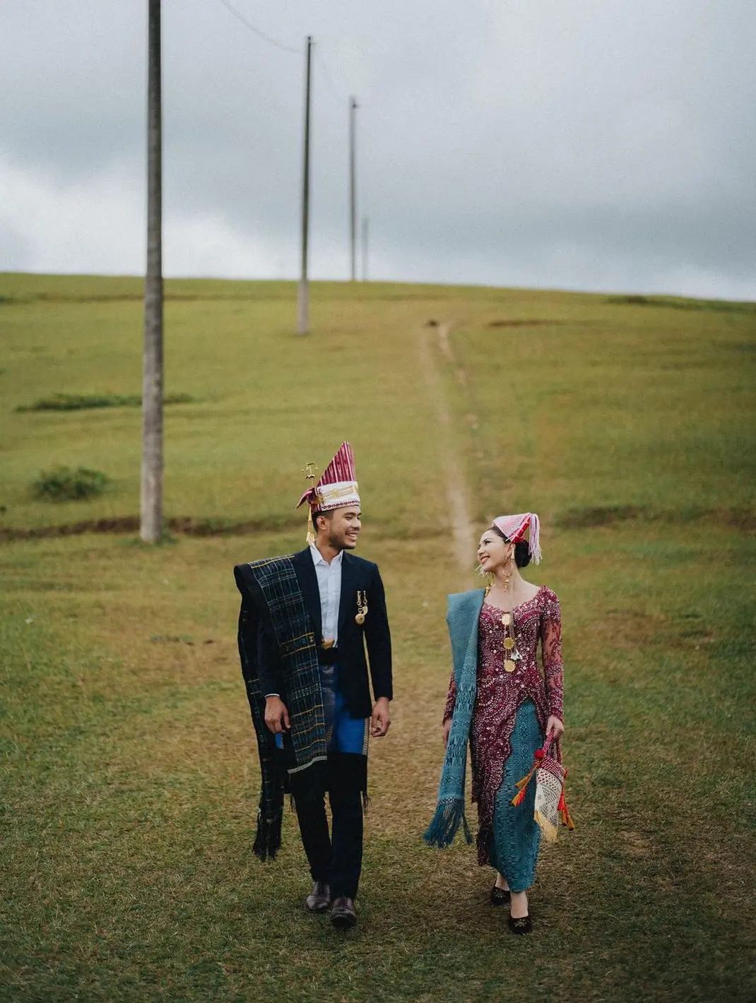 6 Gaya Prewedding Jessica Mila dan Yakub Hasibuan di Danau Toba, Kental ...