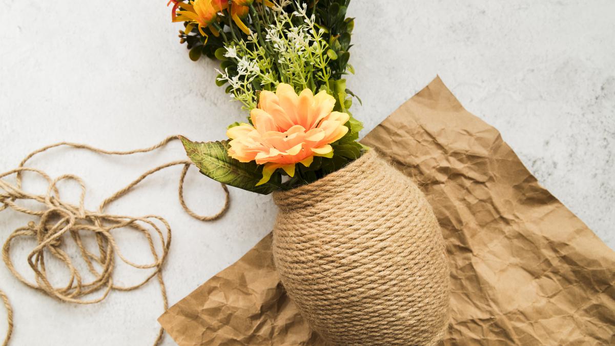 4 Tips Memilih Vas Bunga, Bikin Ruangan Jadi Makin Cantik dan Lebih Hidup