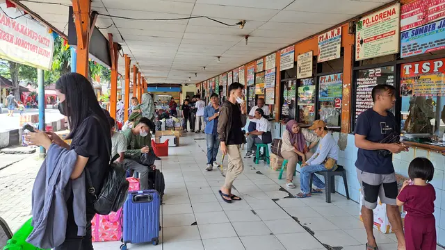 Terminal Kalideres Jakarta Didatangi Penumpang yang Pilih Mudik Lebih ...