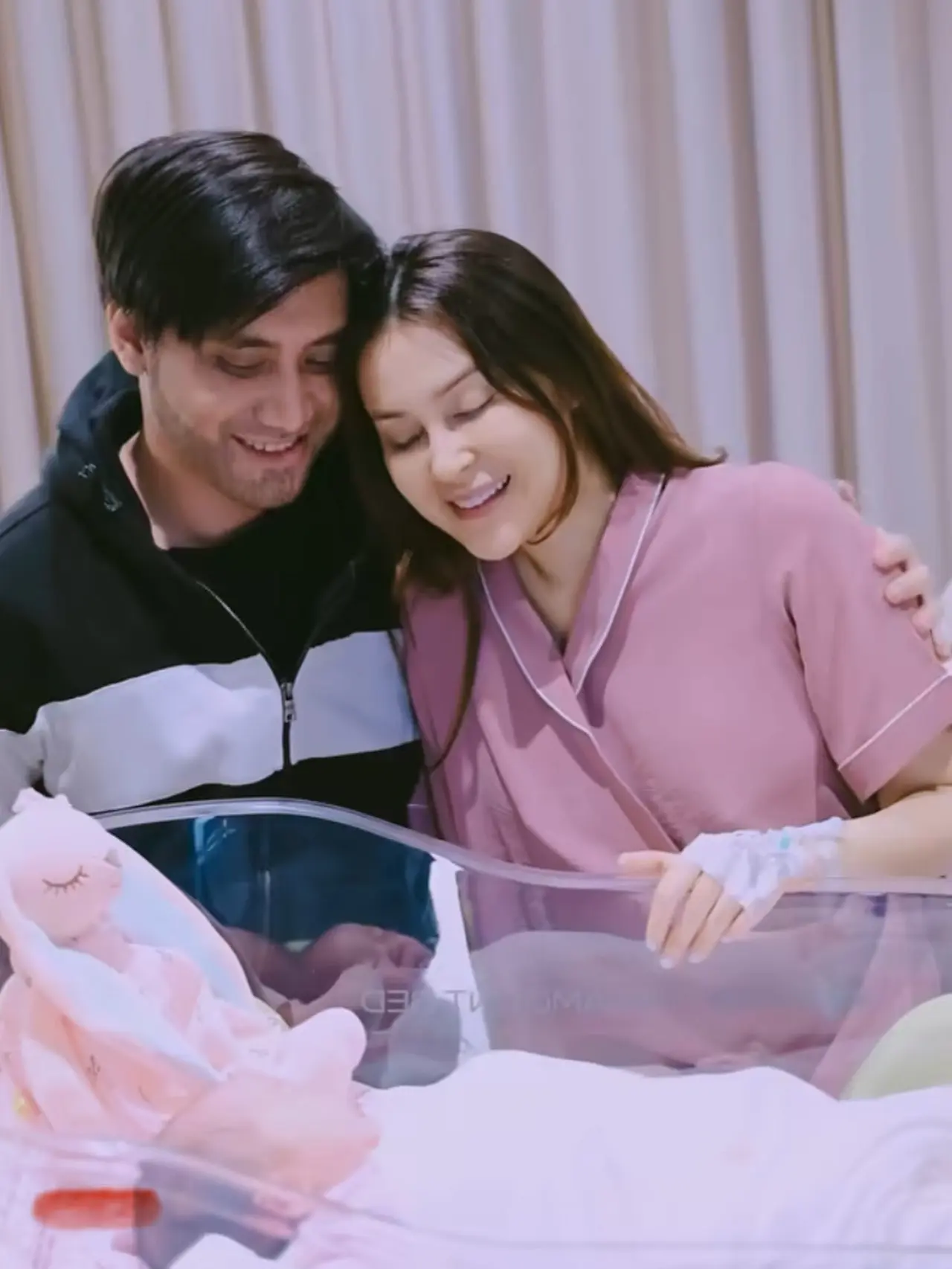 8 Potret Vicy Melanie Istri Kevin Aprilio, dari Awal Kehamilan hingga Kelahiran Pertama - Hot ...