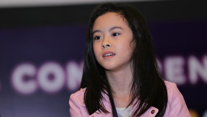 Clarice Cutie Tampil Super Keren Pakai Jaket Kulit di Acara XYZ Day ...