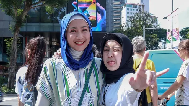 7 Potret Kompak Desy Ratnasari dan Nasywa Nathania Bak Kakak Adik - Hot Liputan6.com