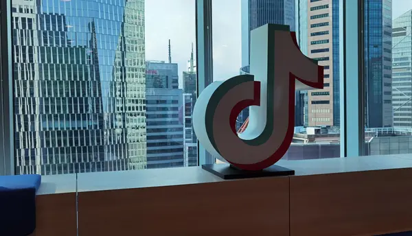 Kenali Peruri SHIELD, Platform Tanda Tangan Digital Siap Pakai buat ...