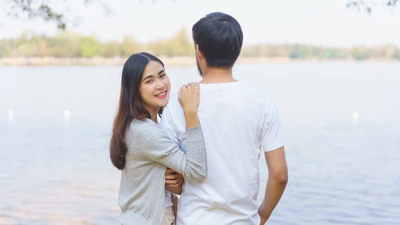 5 Zodiak yang Sangat Penurut ke Pasangan Karena Cinta Berat - Lifestyle Fimela.com
