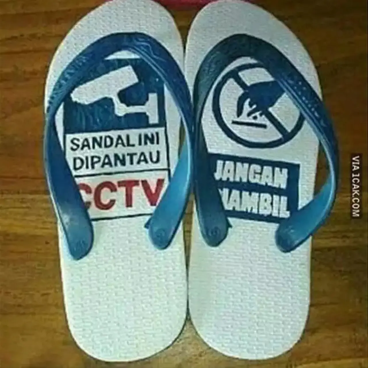 6 Tulisan Ada CCTV Ditempel di Tempat Nyeleneh Ini Bikin Gagal Paham ...