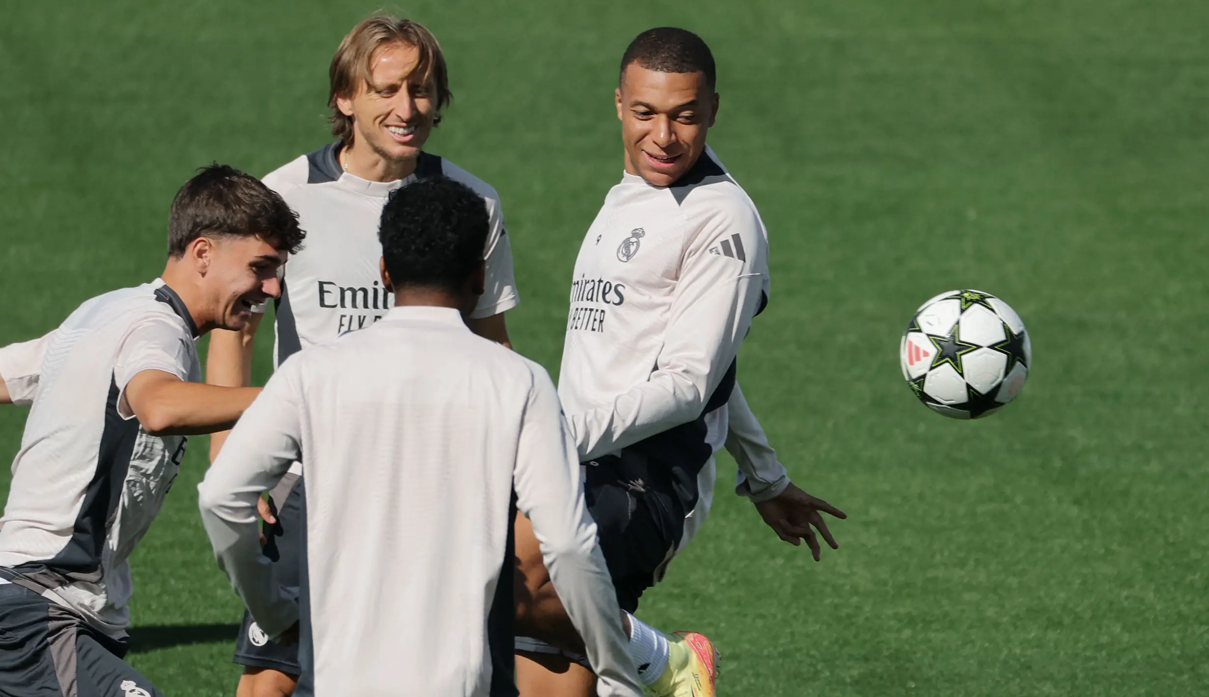 Foto: Potret Kebersamaan Kylian Mbappe bersama Rekan Brasil-nya di Real ...