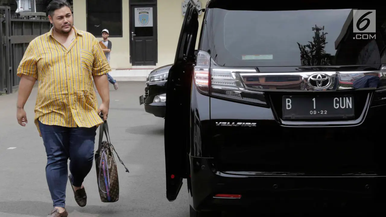 Ivan Gunawan Anggap Penangkapan Asistennya sebagai Kado Ulang Tahun ...