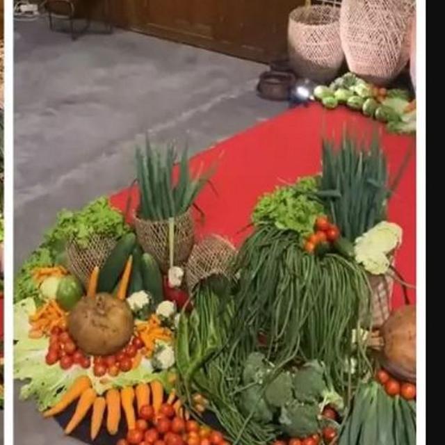 Resepsi Pernikahan ala Pasar Rakyat, Sayuran Jadi Dekorasi dan ...