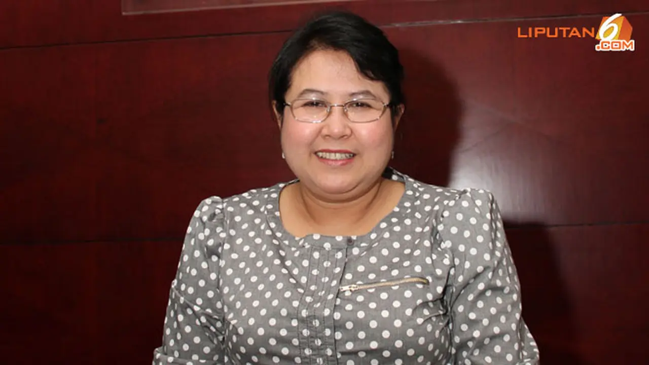 Usir Jenuh, Elza Syarief Terima Tawaran Film - ShowBiz Liputan6.com