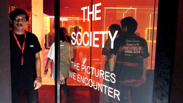 Instalasi Seni Humanize Us: Interaksi Manusia, Media Sosial, dan Pergolakan Jiwa - Health ...