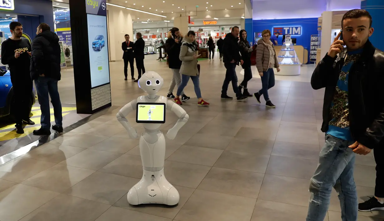 FOTO: Keren, Robot di Italia Gantikan Peran Sales Mobil hingga Pelayan ...