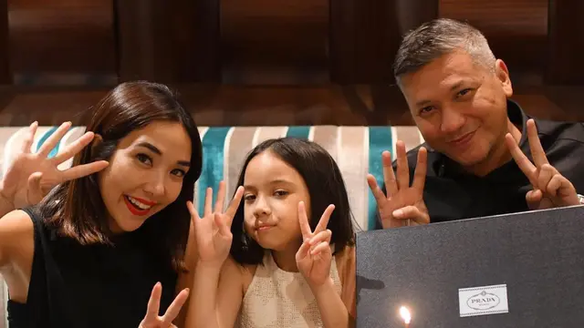 6 Potret Gading Marten Rayakan Ultah Bareng Gisel dan Gempi, Lagi-lagi Netizen Doakan Segera ...