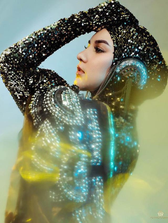 7 Pemotretan Terbaru Irish Bella dengan Tema Unstopable Sparkling - Hot ...